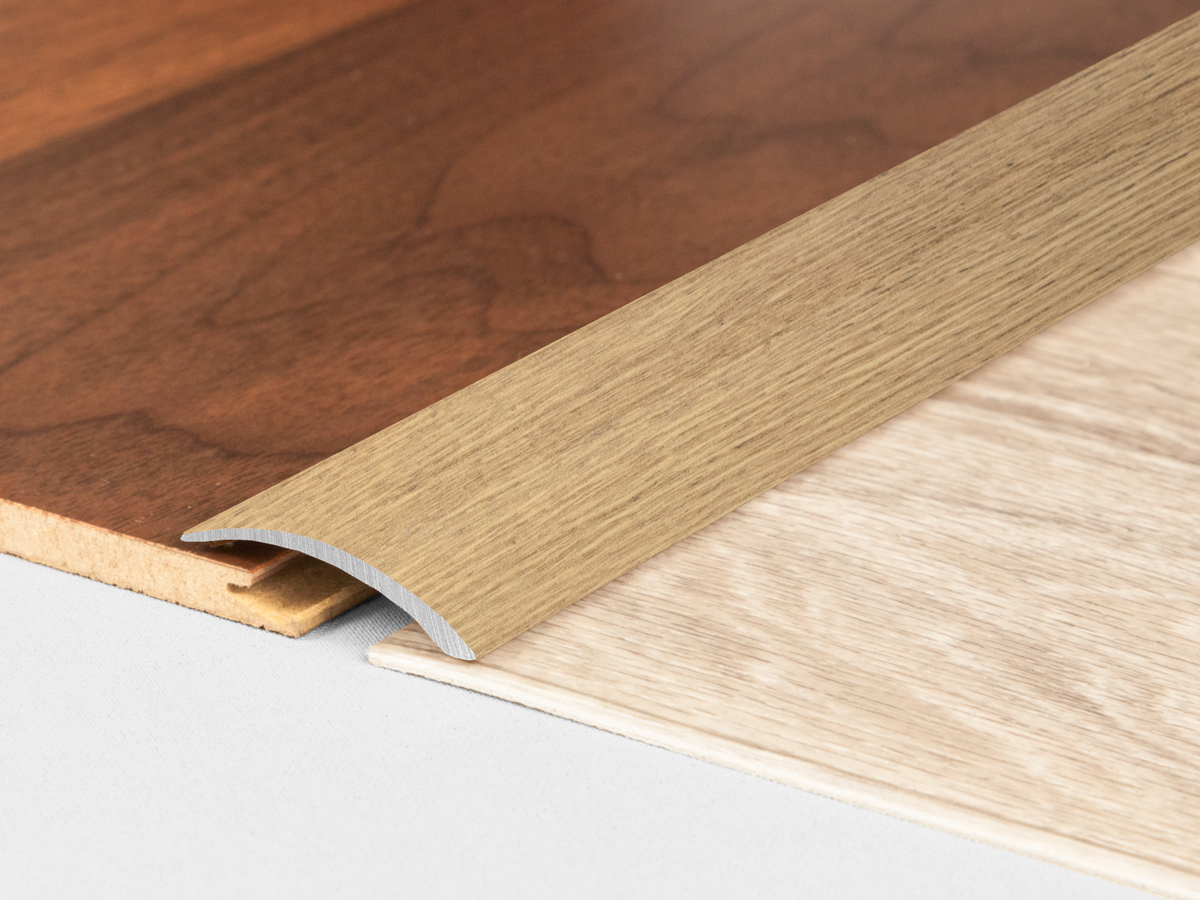 Přechodová lišta samolepící vyrovnávací Profilteam 41*2700 Dub P25A | Supellex